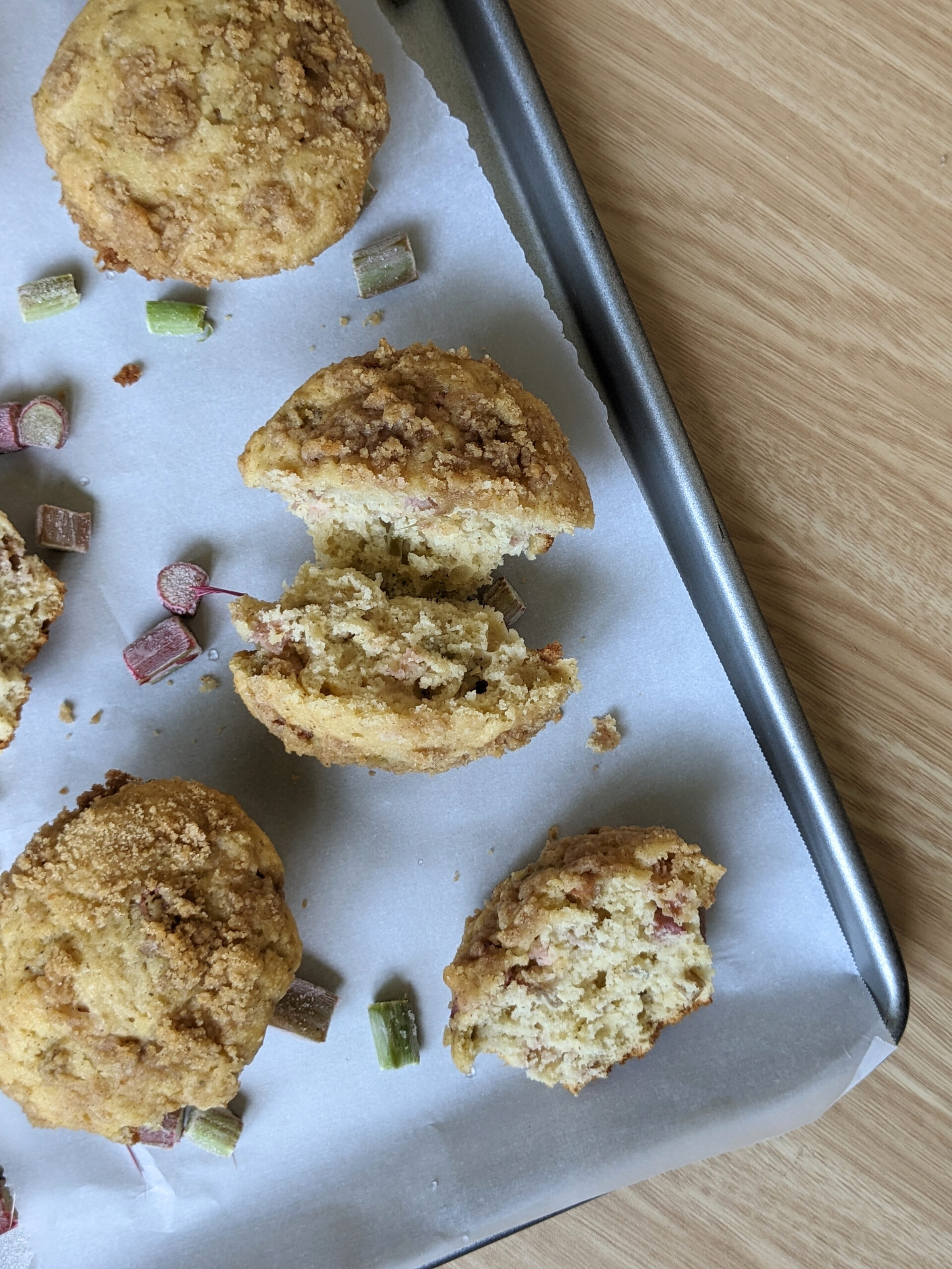 Delicious & Moist Brown Butter Rhubarb Muffins - Sisu Homemaker