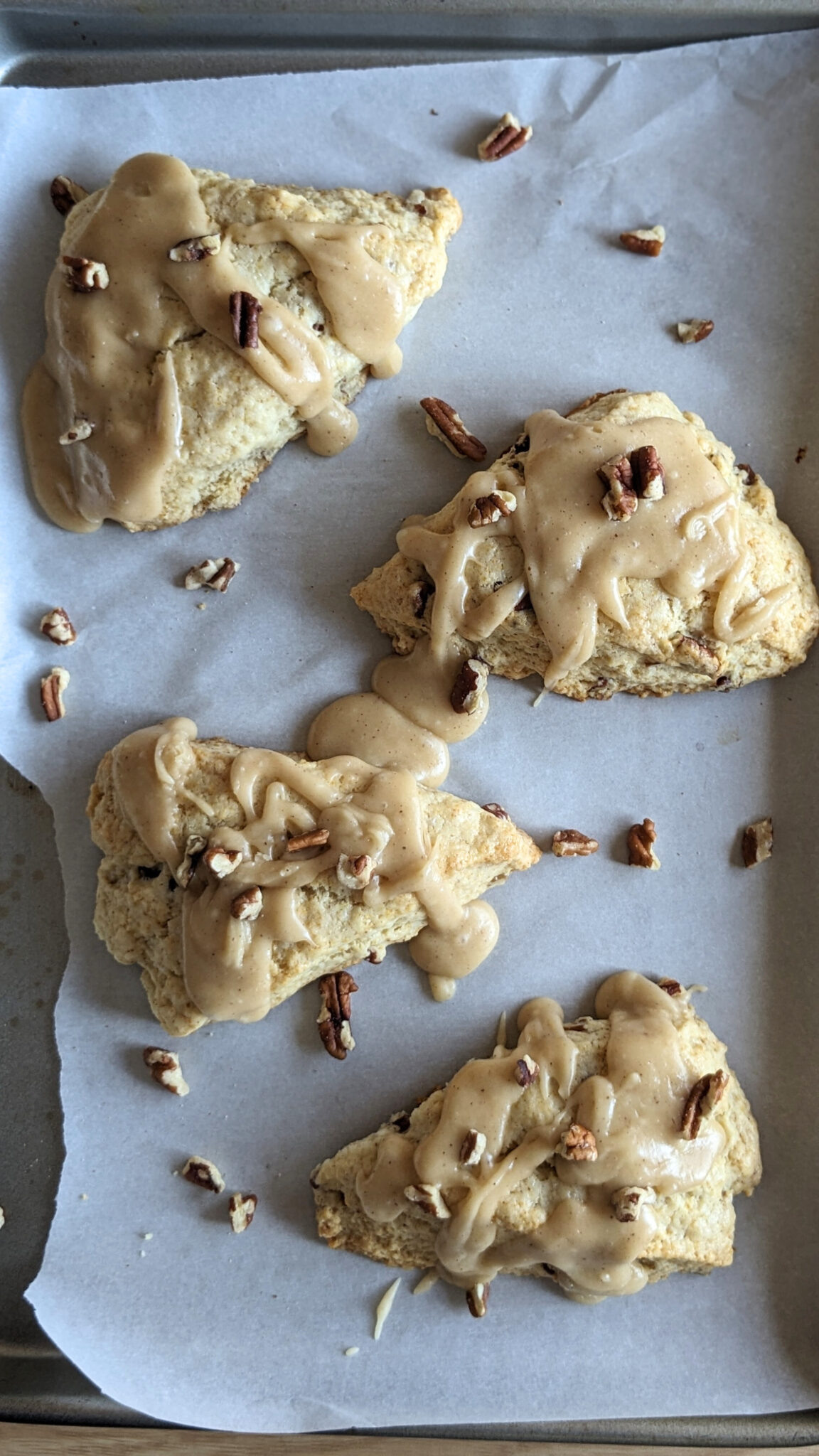 Easy Brown Butter Pecan Scones with Brown Butter Maple Glaze - Sisu ...